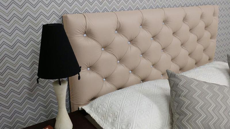 Cabeceira Viúva 128 - Bello Box - Estilo Capitonê Tecido Sintético Bege Com Strass - Cabeceira ...