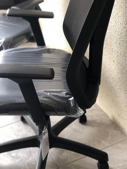 Cadeira de Escritório Addit Presidente - Frisokar - Cadeira Presidente ...