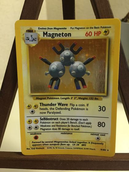 Cartão colecionável Pokemon Magneton (9) Base Set 2 Holo Rare - Deck de ...