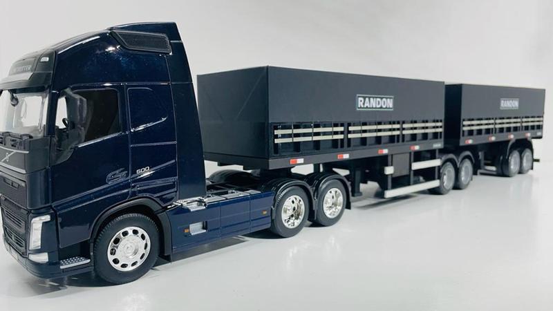 Conjunto Bitrem 2x2 Graneleiro Escala 1:32 - Diesel Miniaturas ...