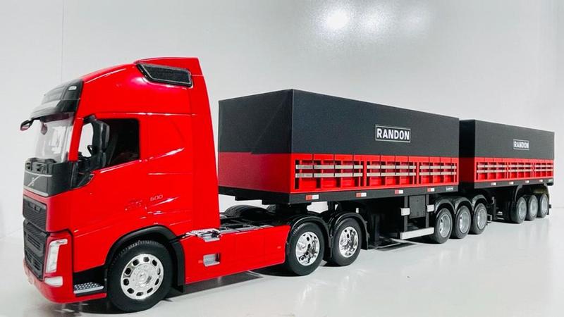 Conjunto Bitrem 3x3 Graneleiro Escala 1:32 - Diesel Miniaturas ...