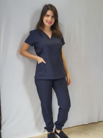 Conjunto Cirúrgico Tipo Scrubs Feminino em Gabardine Vinho - Bandar ...