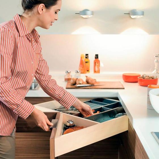 Gaveta Space Corner com Syncromotion Tandembox Plus Blum - Dobradiças ...