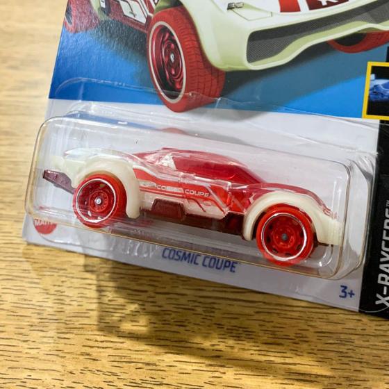 Hot Wheels - Cosmic Coupe - HCT85 - Carrinho de Brinquedo - Magazine Luiza