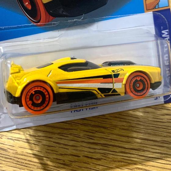 Hot Wheels - Fast Fish - HCV61 - Carrinho de Brinquedo - Magazine Luiza