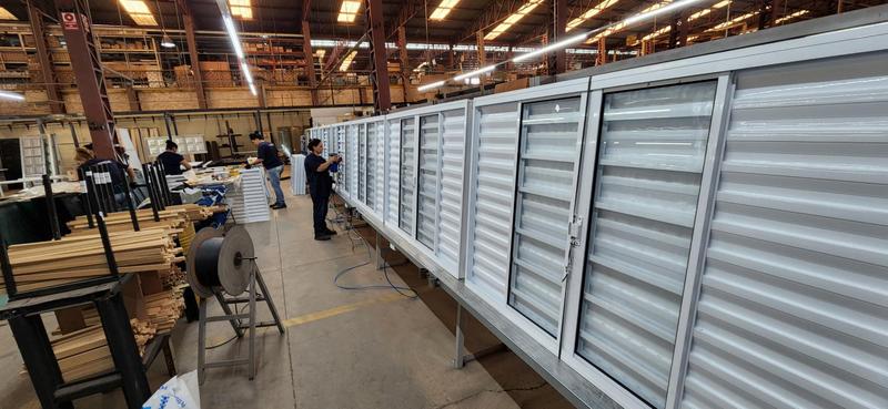 Janela Vitro 2 Folhas 1,20m x 1m em Alumínio Branco com vidro Vitrolar ...