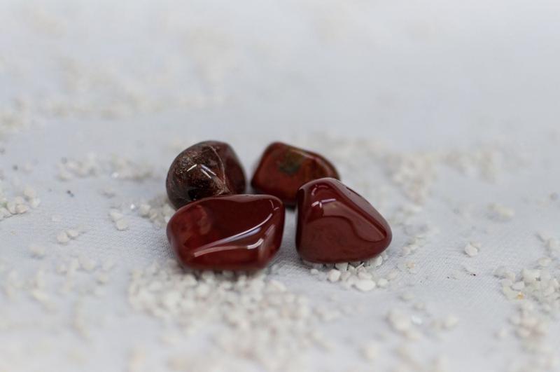 Jaspe Sanguineo Rolado - Portal do Sol - Pedras / Cristais Esotéricos ...