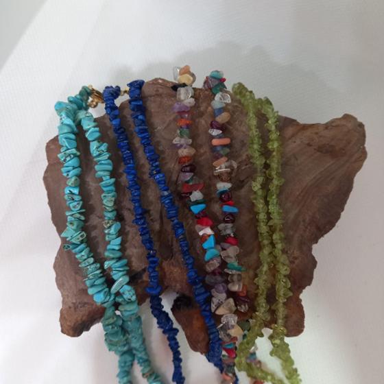 kit colares pedras naturais fio nylon feixo banhado ouro 18k - cadu ...