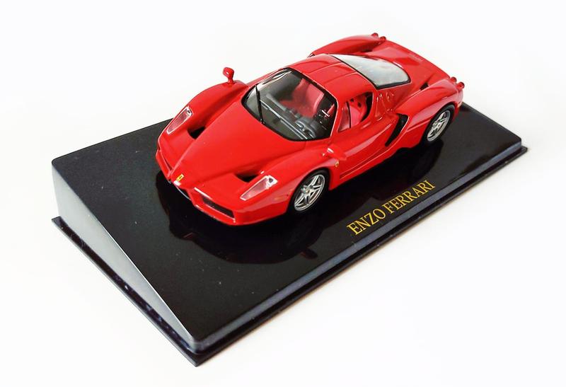 Miniatura Ferrari Enzo 2002 Vermelha Ixo 1/43 - Carrinhos e Cia ...