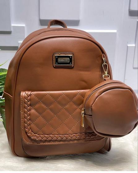 Mochila feminina grande - Miss Dong - Mochilas - Magazine Luiza