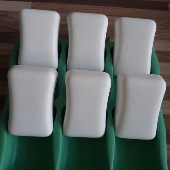 Molde retangular para sabonetes com 6 cavidades -90g - JJ Artesanato ...