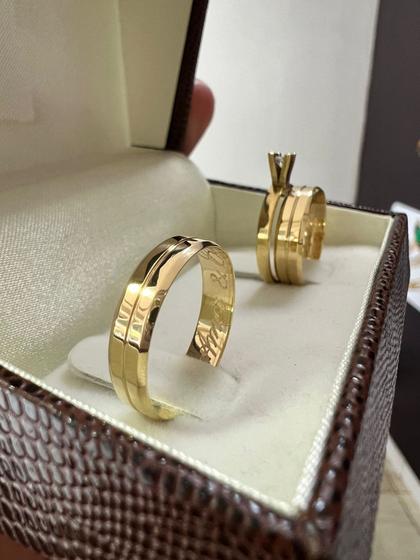 Par de Alianças de Ouro 18k legítimo 4mm 4 gramas + Anel solitário ...