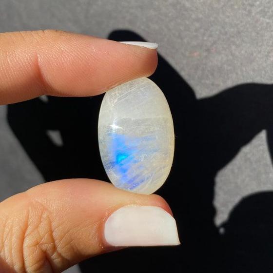 Pedra da Lua - Cabochão - Oval - TRANSCENDENTAL - Pedras / Cristais Esotéricos - Magazine Luiza