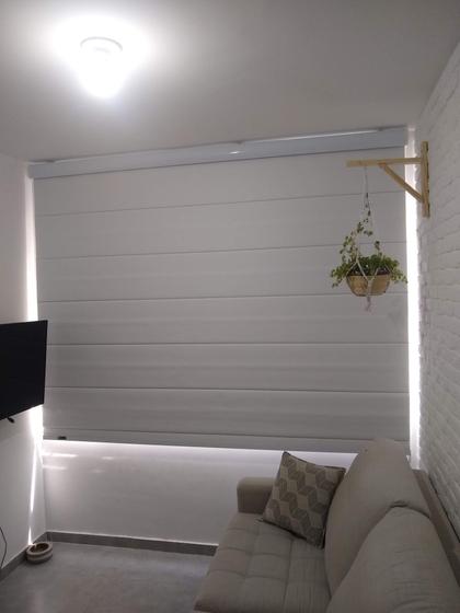 Persiana Romana Blackout 1,60 x 1,60 - Branca com Bando - Telas Tech - Persiana - Magazine Luiza