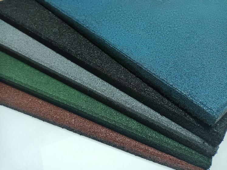Piso de borracha em placas ecologicamente correto - PISO TOP FIT - Piso ...