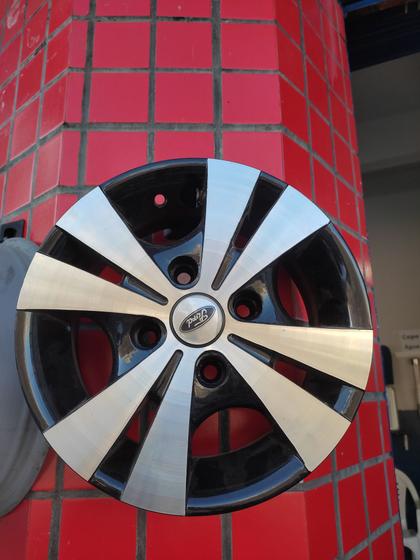 Roda ligaleve aro 13 - Ford - Roda de Carro - Magazine Luiza