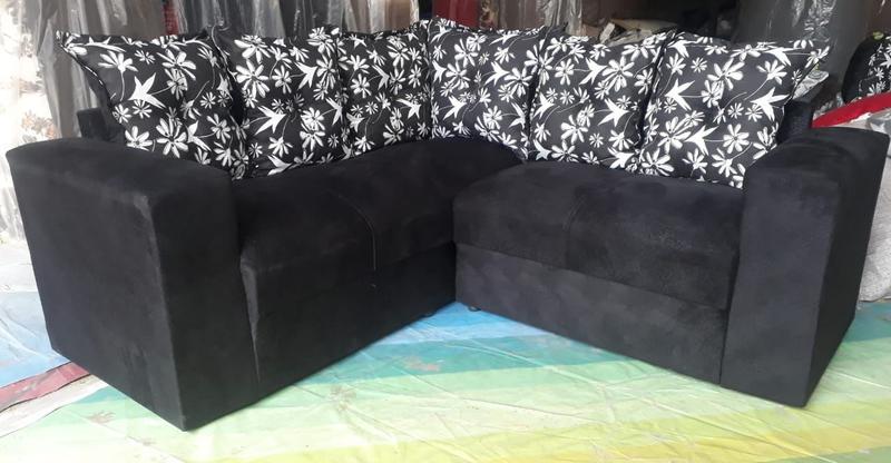 Sofá de Canto Belo - Preto/Floral - Cris Estofados - Sofá de Canto - Magazine Luiza