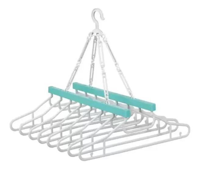 Varal Fácil Para Camisas Com 8 Cabides Resistentes - Maxeb - Varal ...