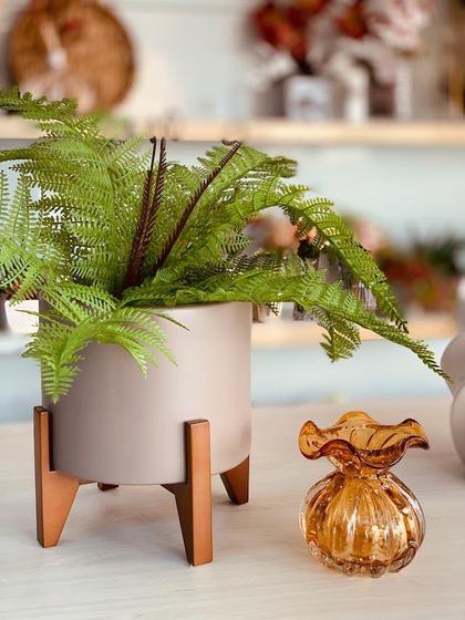 Vaso ceramica com suporte madeira samambaia - Ceramica fina decor ...