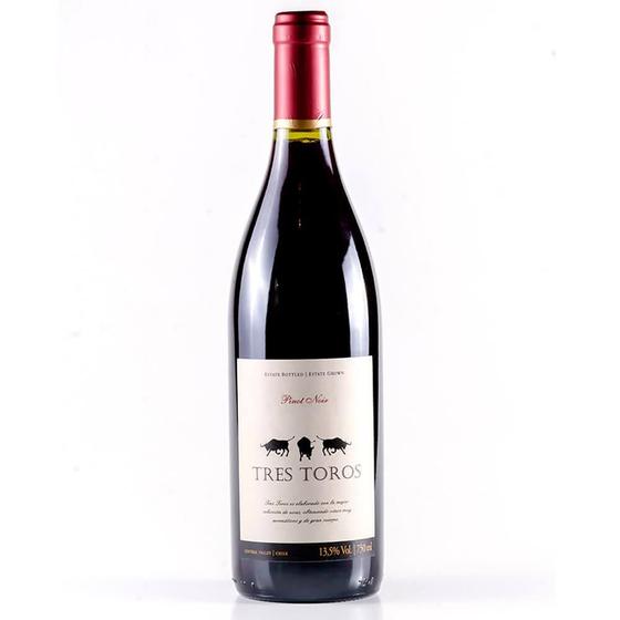 Vinho tinto seco Pinot Noir Tres Toros 750ml - Viña Alto Roble - Vinho ...