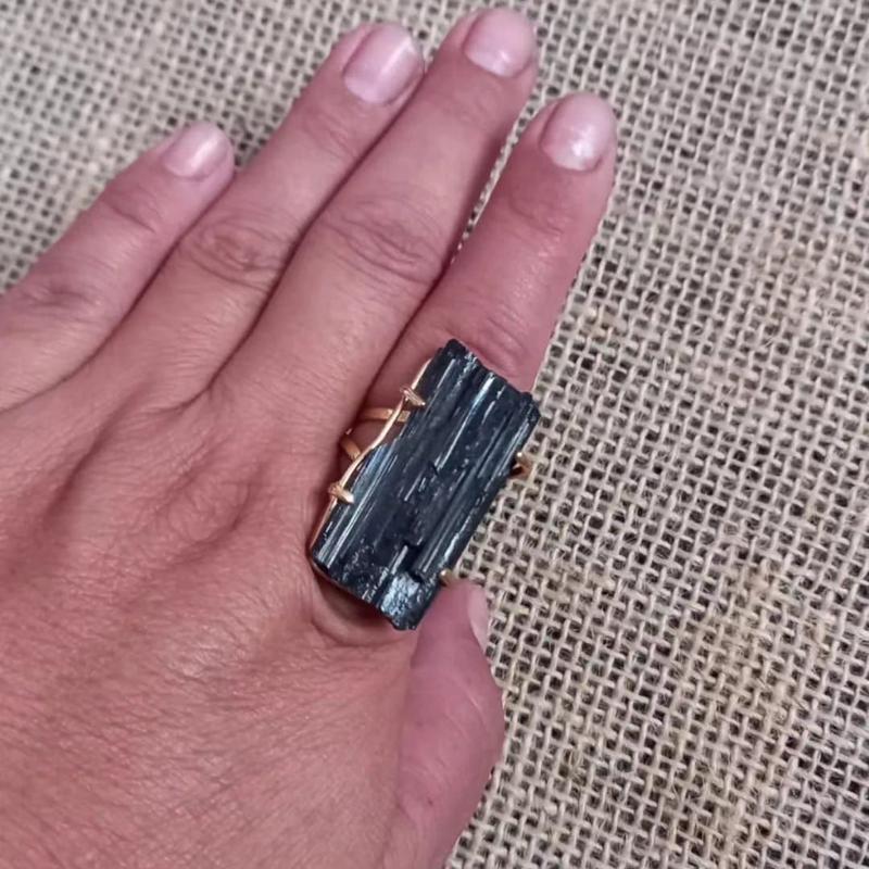 Anél em Turmalina Rosa / Turmalina Negra e Cianita Azul - Anel ...