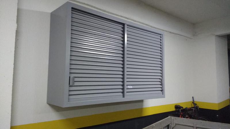 Armário de aço suspenso AGS - Outros Móveis - Magazine Luiza