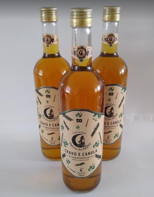 Bebida Mista De Cachaça Dama Da Noite Com Cravo e Canela 750ml ...