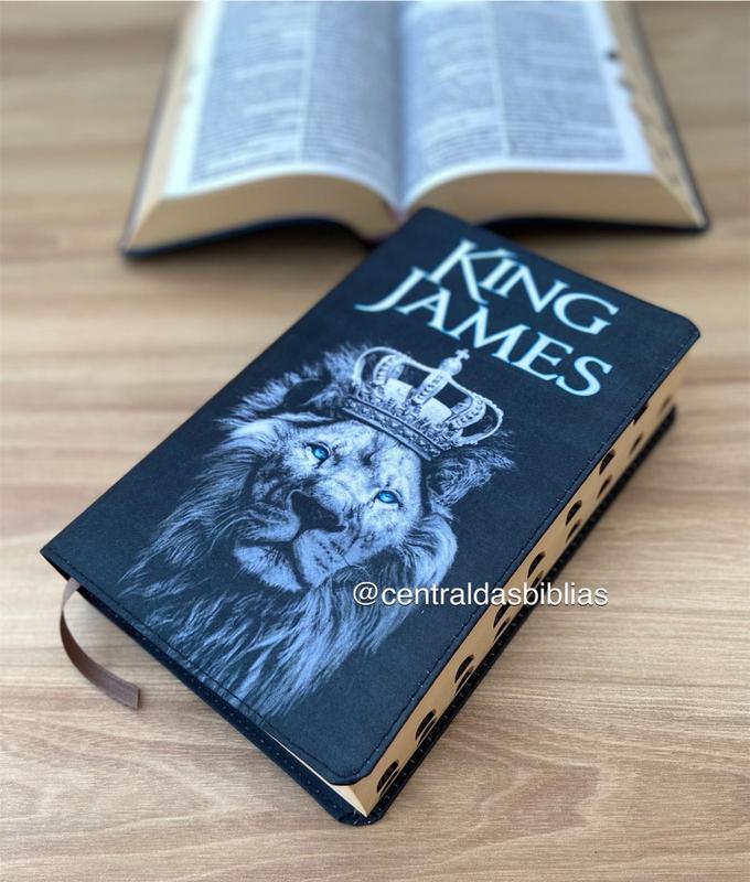 Biblia king james Leao coroa Letras Grandes Evangélica Com Indice dos ...