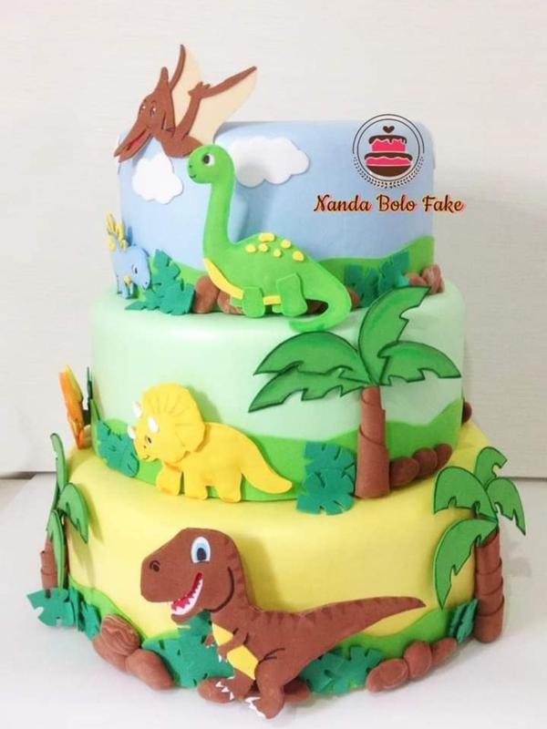 Bolo fake dino baby - Nandabolofake - Bolo Fake - Magazine Luiza