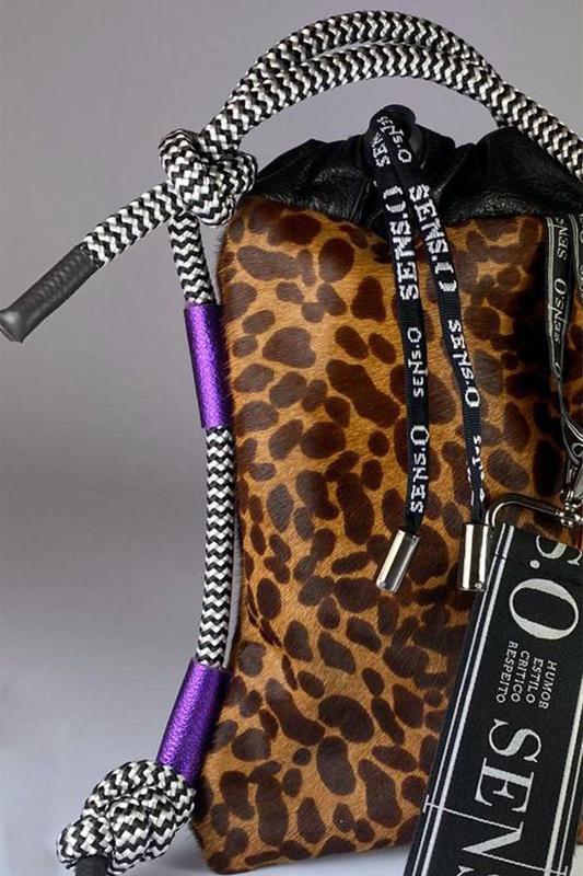 Bolsa pequena Bag Pocket para celular Couro Legítimo Toque de Seda Onça ...