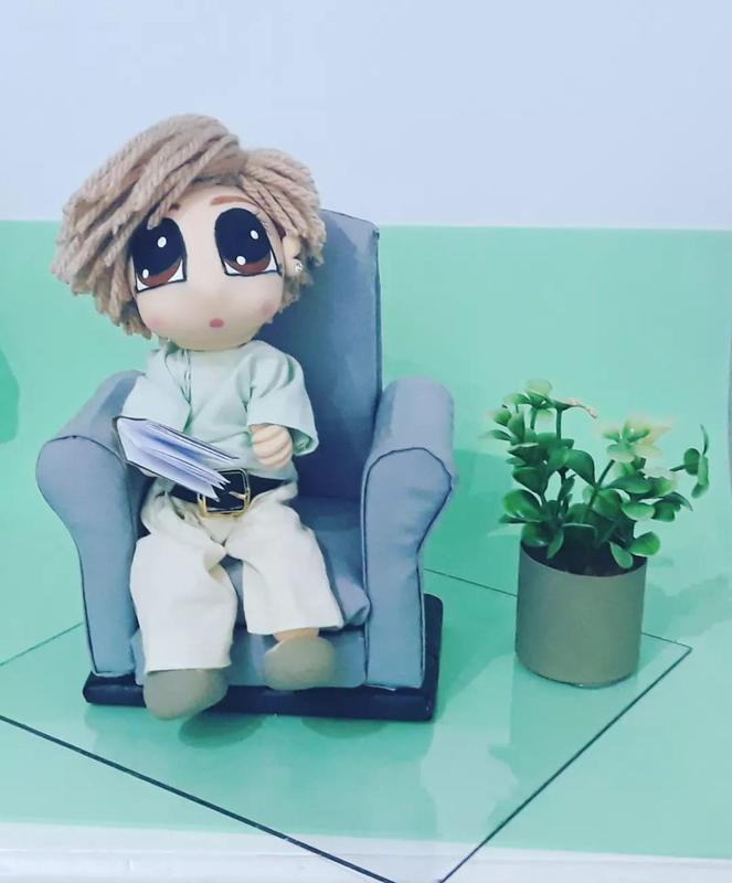 Boneca Porcelana Fria Psicológa - Os Grashis - Bonecas - Magazine Luiza