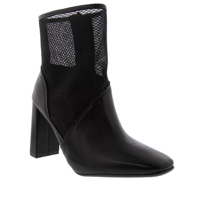 Bota Ankle Boot Vizzano Salto Reto Tecido Tela Preto 3078101 - Ankle ...