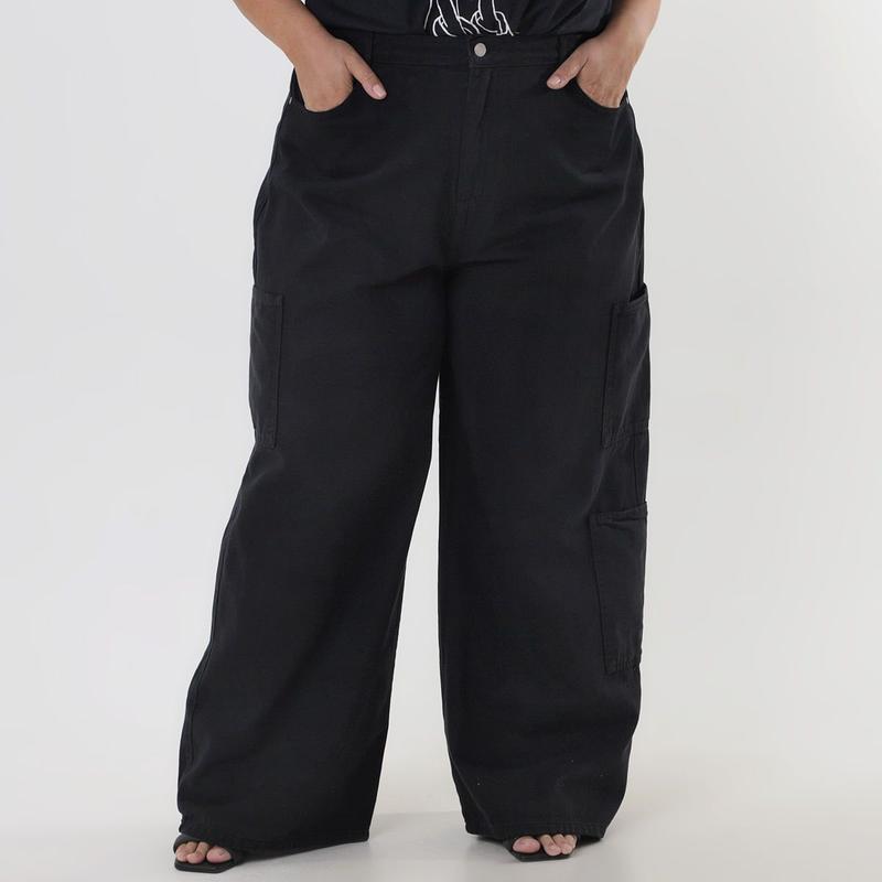 Calça Sarja Preta Wide Leg com Bolso Cargo Plus Size INK - Calça Plus ...