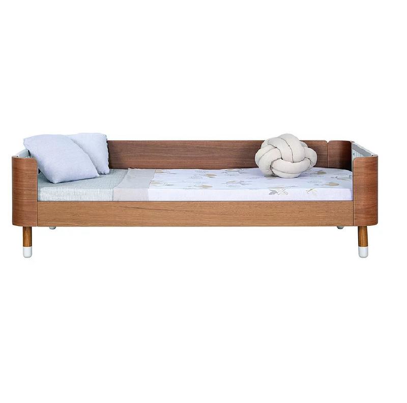 Cama pé de meia madeira jequitibá natural com grades brancas + colchão ...