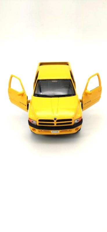 Carrinho Miniatura Ferro Pickup Dodge Ram 1500 1/24 - Miniaturas de ...