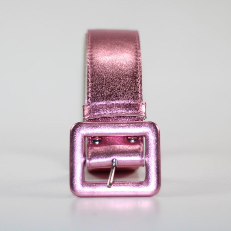Cinto Feminino Mikonos Metalizado Fivela Forrada Retangular Rosa - Tereza Diello - Cinto ...