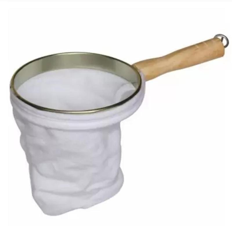 Coador café Pano Flanela Cabo Madeira Aro Metal Branco 103 - Esperança ...