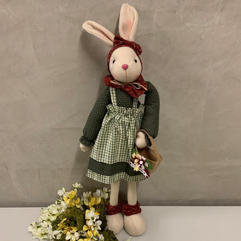 Coelha Em Feltro Em Pé 64 Cm - Unidade - Mesa Da Clau - Pelúcia ...