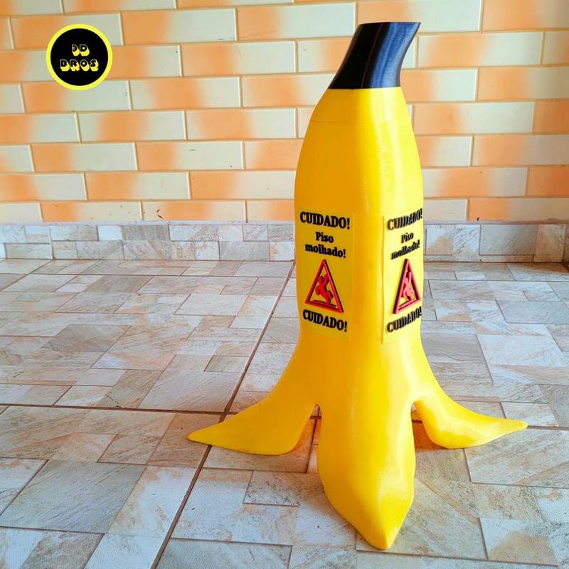 Cone de Banana - Aviso Chão Molhado - Perigo - Banana - Cuidado - Piso Escorregadio - 3Dbros ...