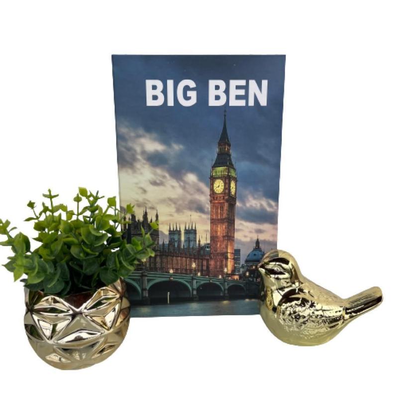 Decoração sala rack livro fake + enfeite pássaro + vaso - Outros Livros ...