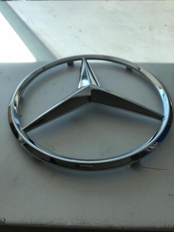 Emblema Frontal Mercedes - Mercedes-Benz - Emblemas - Magazine Luiza