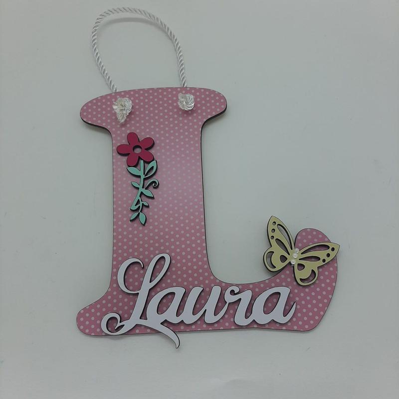 Enfeite porta maternidade decoração letra inicial em mdf personalizado ...