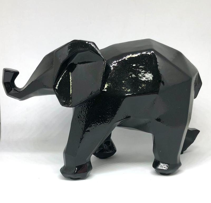 Escultura resina elefante preto - ENTRECASA - Escultura / Troféu de ...