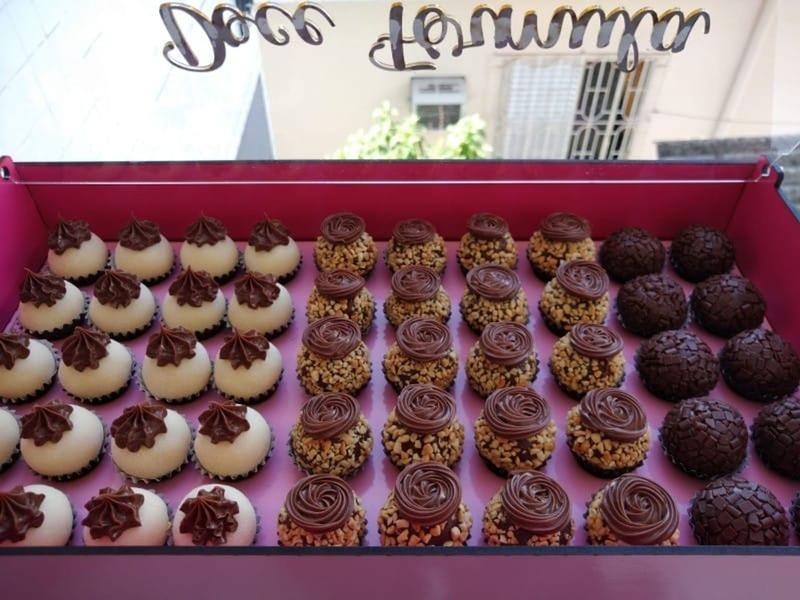 Expositor de brigadeiro ATÉ 50 unidades Rosa bebê - TTL Paineis ...