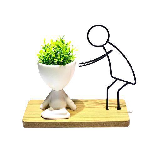 Flor Artificial com Vaso Robert Plant, Menino Aramado e Suporte Madeira ...