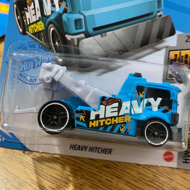 Hot Wheels - Heavy Hitcher - GTC28 - Carrinho de Brinquedo - Magazine Luiza
