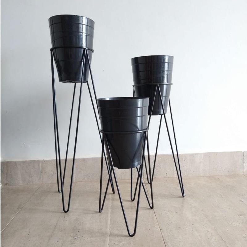 Kit 3 Suportes Tripé Chão PMG Com Vasos Cone T17 Planta Preto nv515 ...