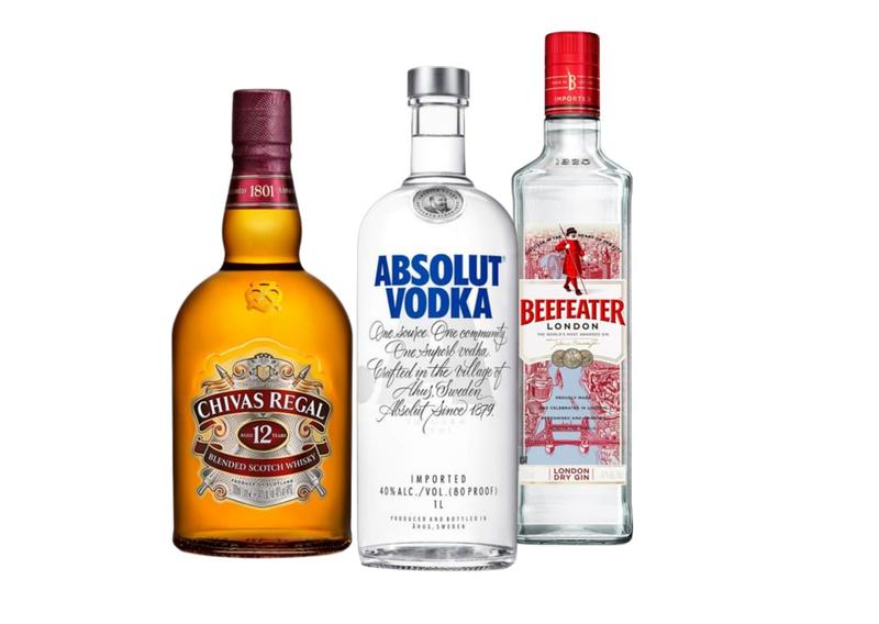 Kit Gin Beefeater London Dry 750ml + Vodka Absolut Regular 1L + Whisky Chivas Regal 12 anos 1L ...