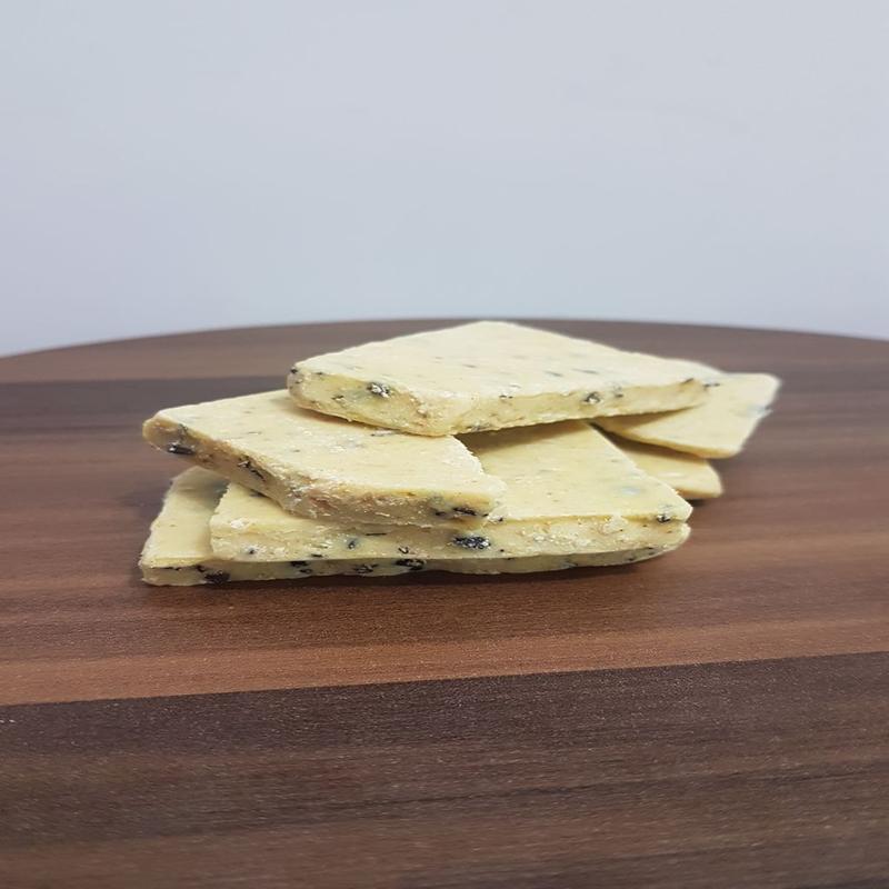 Lascas de chocolate branco 33% vegano com maracujá liofilizado 140g ...