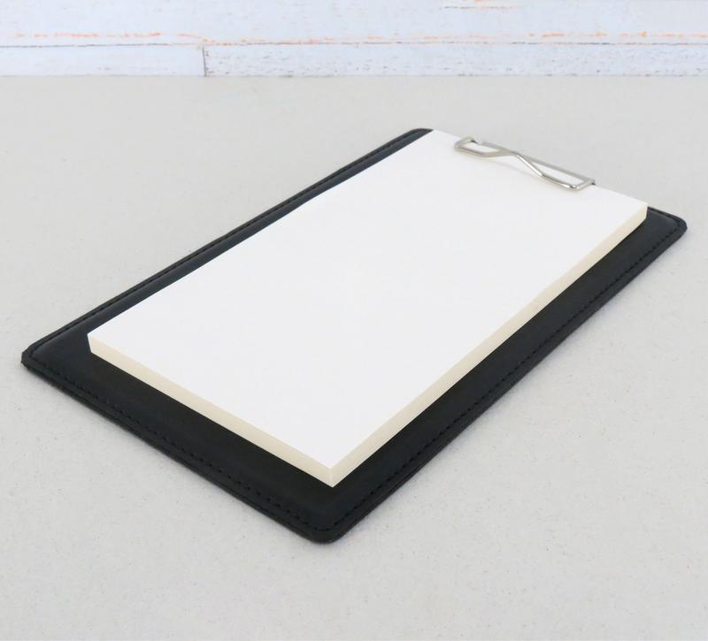 Mini Prancheta com Bloco de Notas Cor Preta - ALF - Material Escolar ...